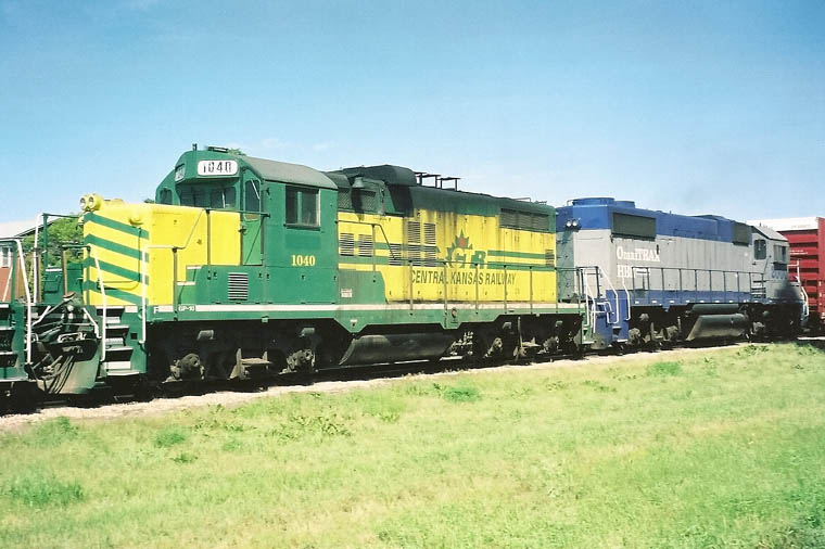 Here we see remanufactured GP10 1040 ex GWRX 1040, ex Mid South 1040, ex ICG 8115, nee GP9 IC 9078.